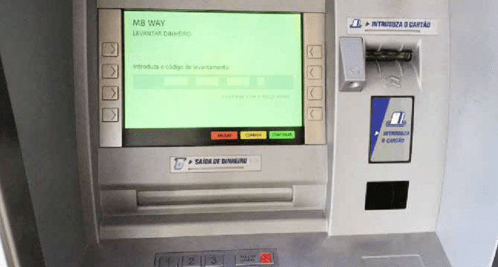 Multicaixa movimenta mais de 1,9 biliões de kwanzas por mês – Jornal OPaís