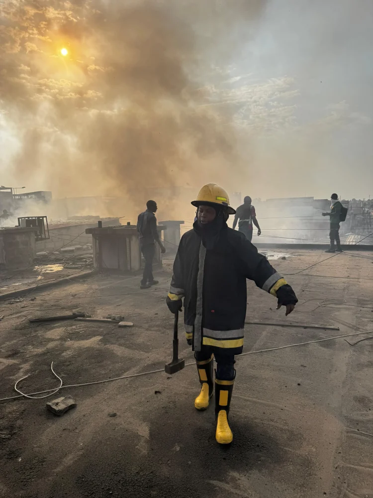 Incêndio no Hoji-ya-Henda provoca danos avaliados em cerca de 45 ...